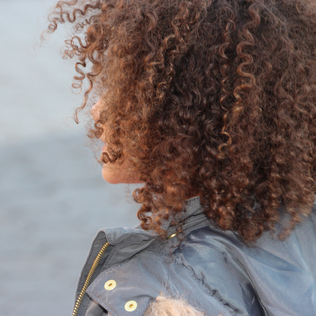 How To Stop Frizzy Hair: Mastering The Art Of Smooth And Stunning Curls ...