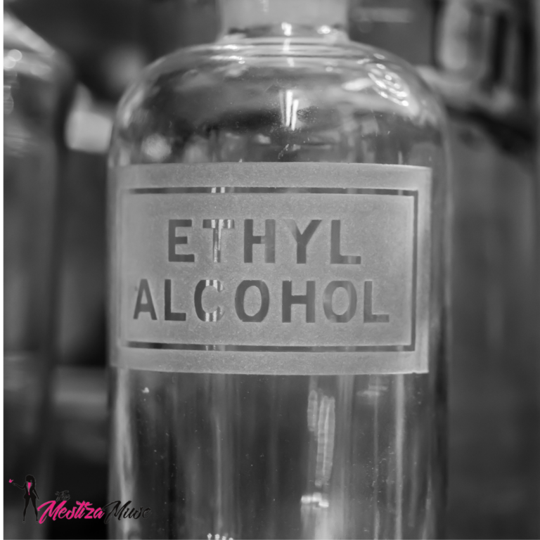 Decoding Alcohols In Hair Care: Myths Vs. Reality | The Mestiza Muse